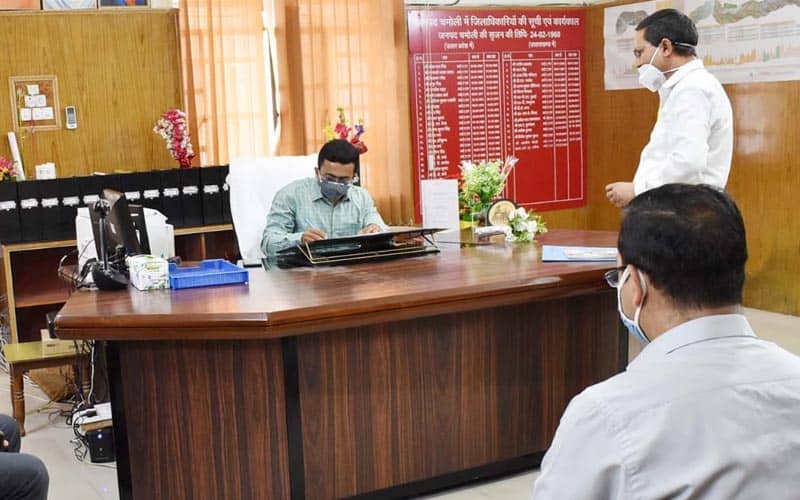 नवनियुक्त जिलाधिकारी चमोली विधिवत रूप से कार्यभार ग्रहण किया